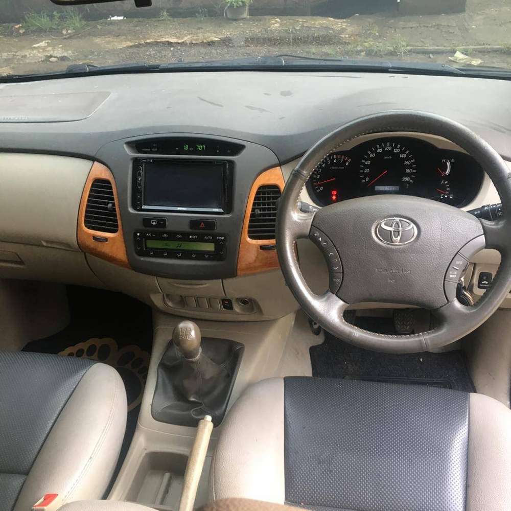 Jual Toyota Kijang Innova 2010 harga baik 777199